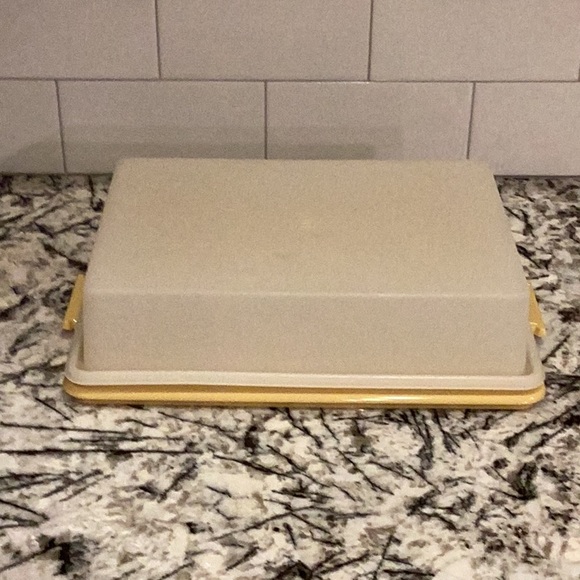 Tupperware | Kitchen | Tupperware Sheet Cake Container Base Lid Great ...